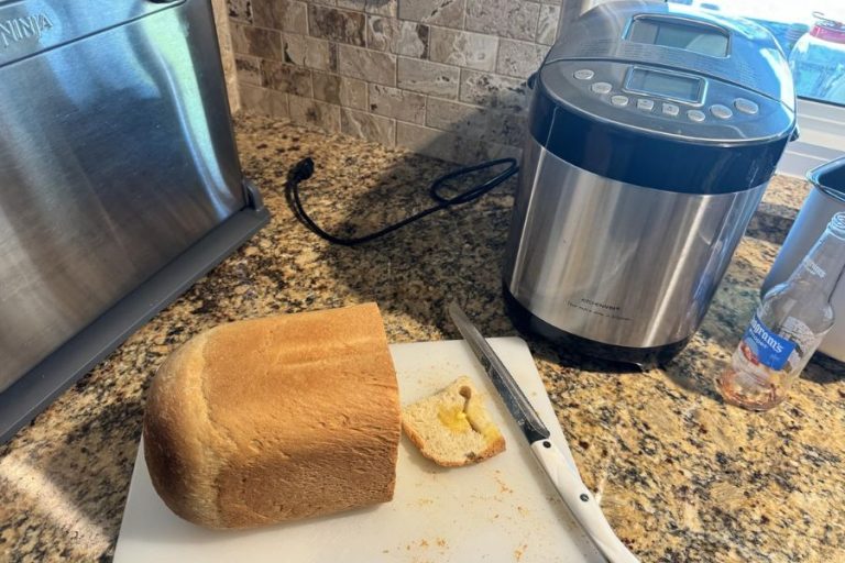 KITCHENARM Bread Maker Machine Review - A kitchen corner